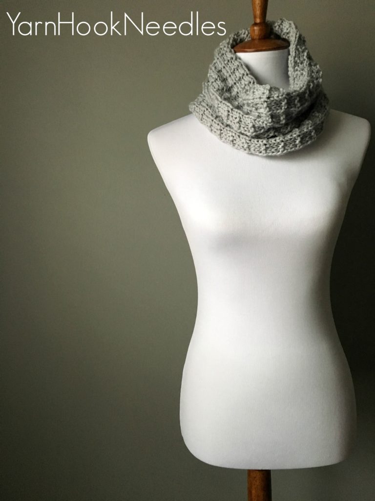 Square Knit Cowl with FREE Pattern! - Yarn|Hook|Needles