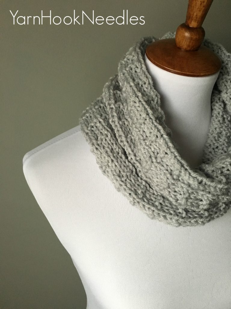 Square Knit Cowl with FREE Pattern! - Yarn|Hook|Needles